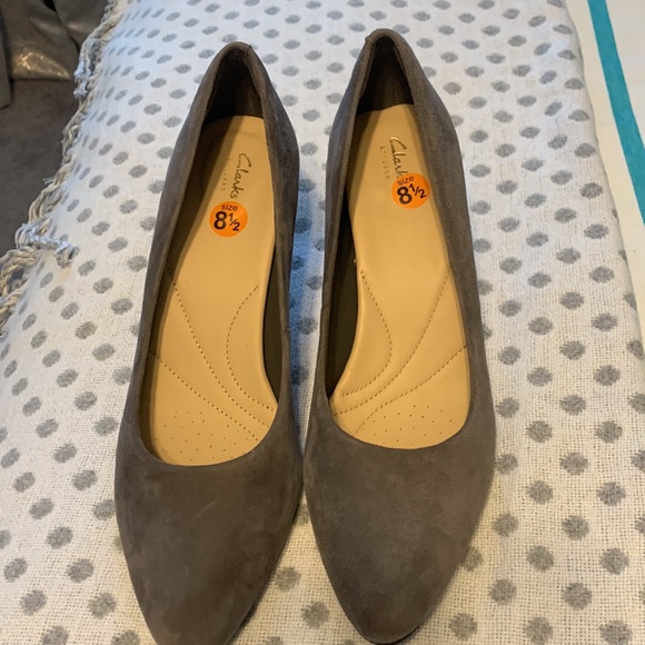 Clarks | Shoes | New Clarks Dark Gray Suede Pumps | Poshmark